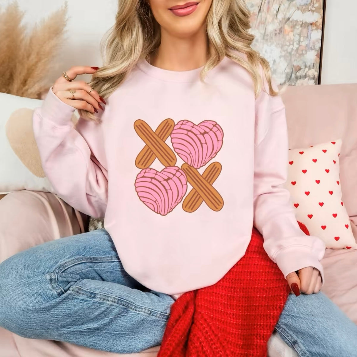 XOXO Pan Dulce Crewneck | Boss Up Cosmetics
